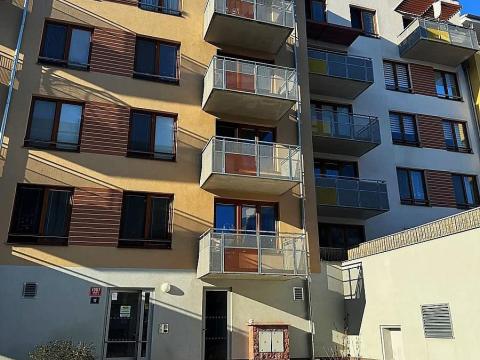 Pronájem bytu 2+kk, Praha - Čakovice, Bermanova, 41 m2 | Vitio.cz