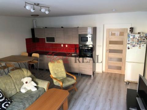 Pronájem bytu 2+kk, Pardubice - Zelené Předměstí, Bratranců Veverkových, 55 m2 | Vitio.cz